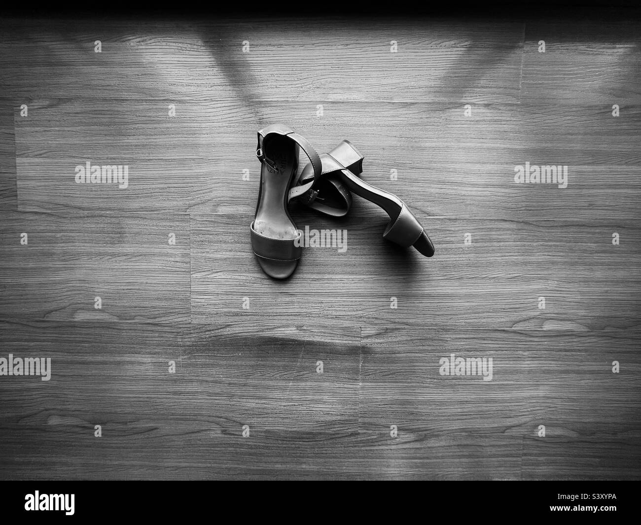 Sandals with heels hi-res stock photography and images - Alamy