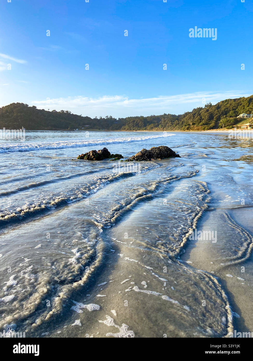 Calming water waves hi-res stock photography and images - Alamy