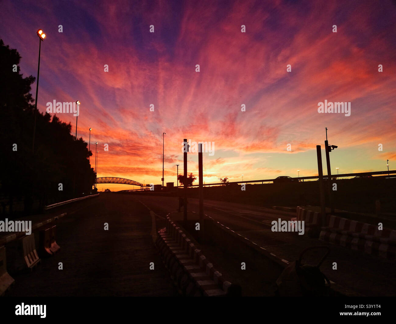 Highway sunset hi-res stock photography and images - Alamy