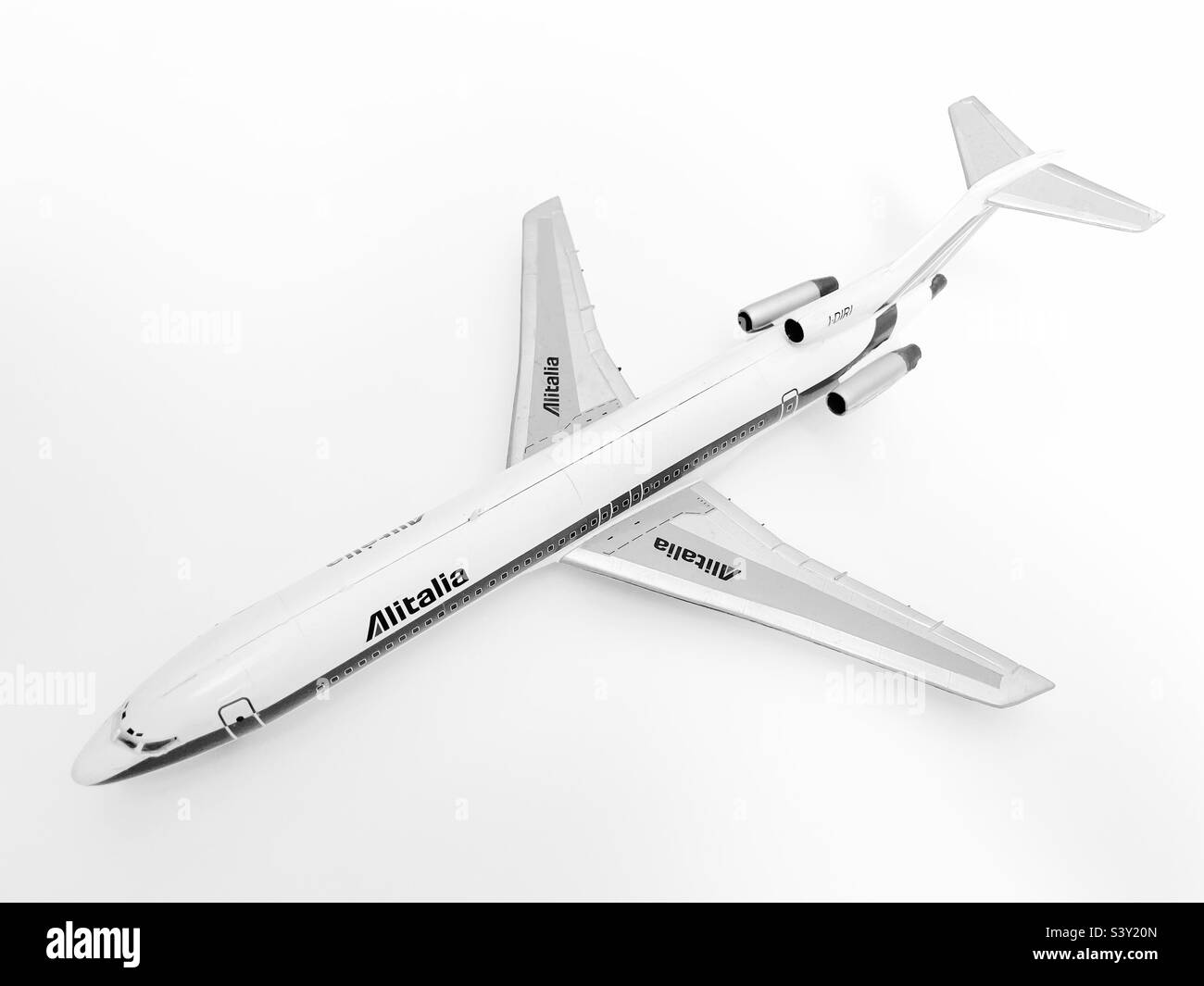 Airfix 1/144 scale Boeing 727 model airliner Stock Photo - Alamy
