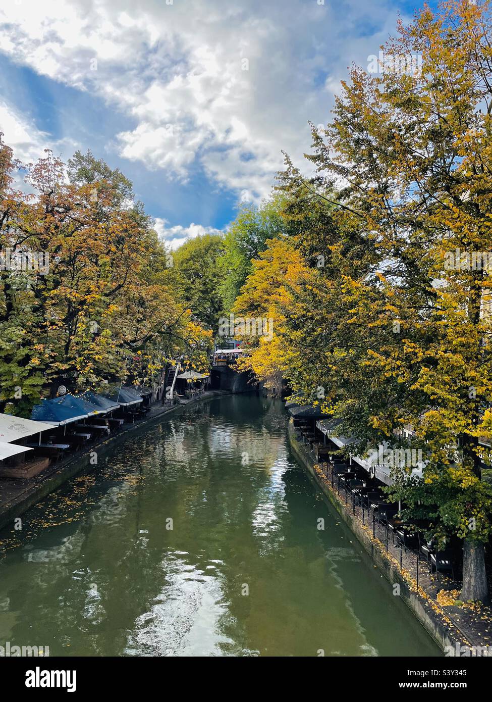Utrecht canal autumn hi-res stock photography and images - Alamy