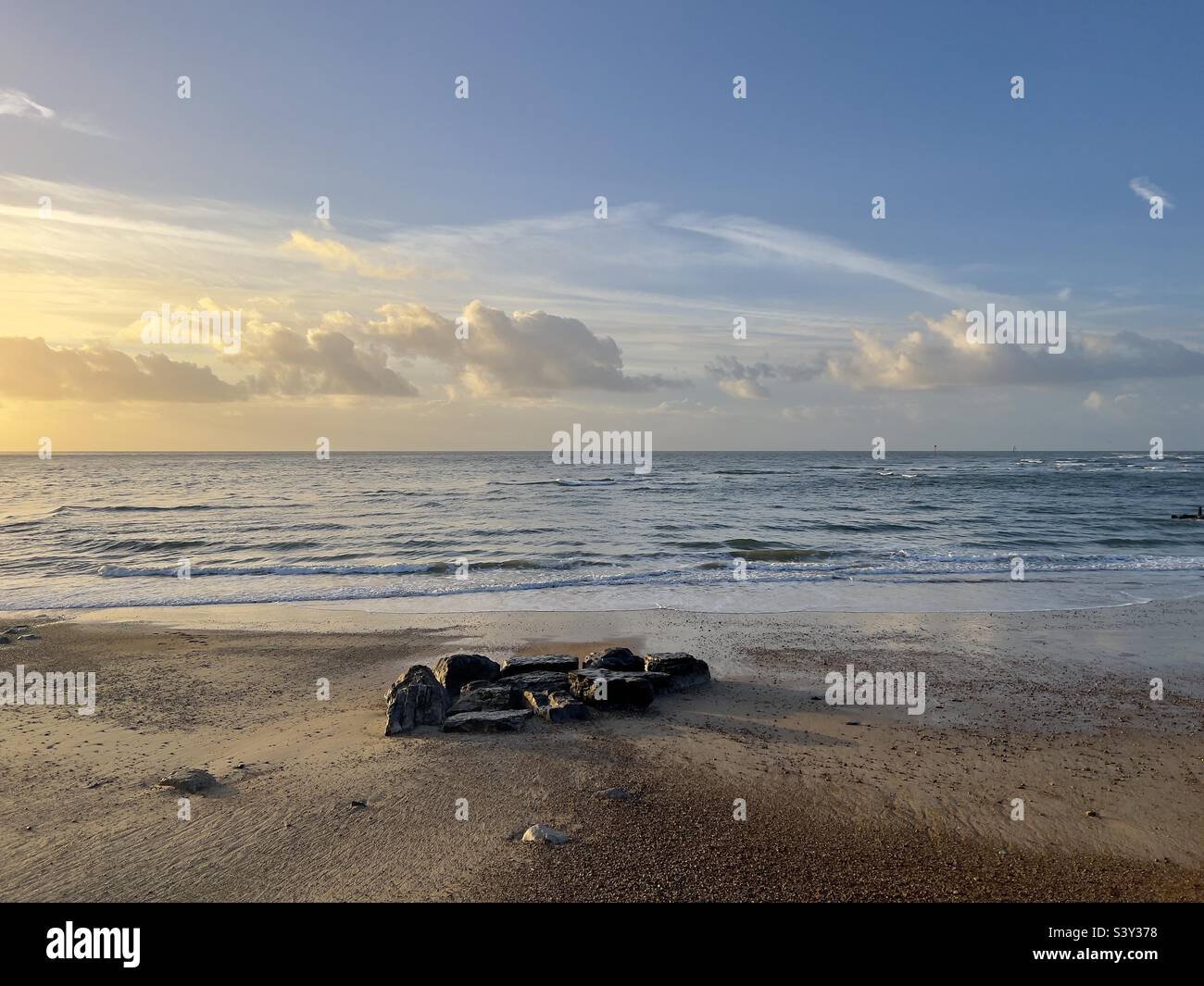 Hayling island beach hi-res stock photography and images - Alamy