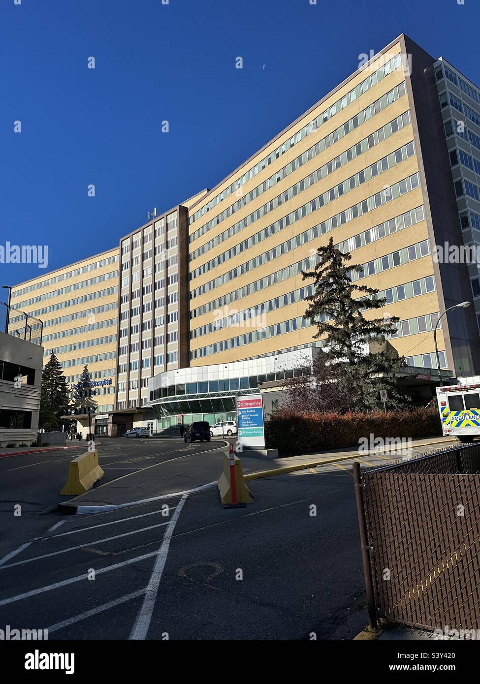Foothills hospital hi-res stock photography and images - Alamy