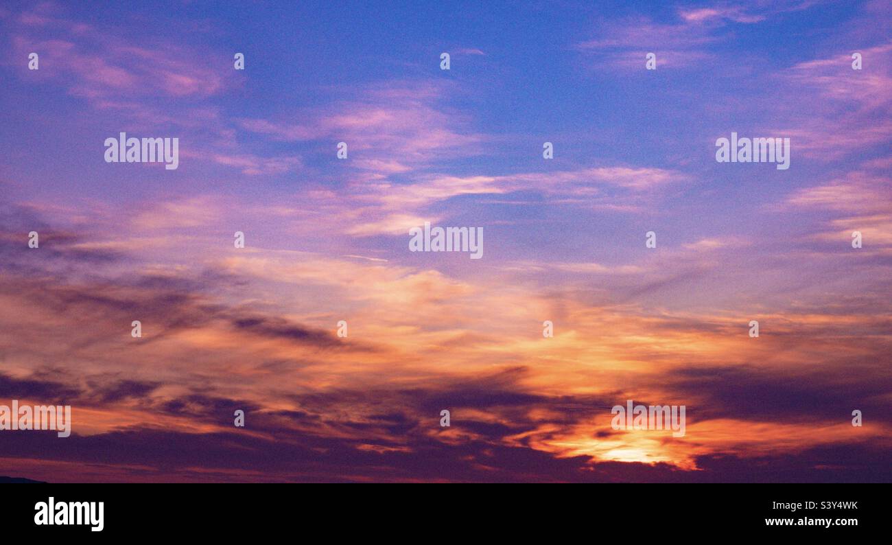 Sky colours hi-res stock photography and images - Alamy