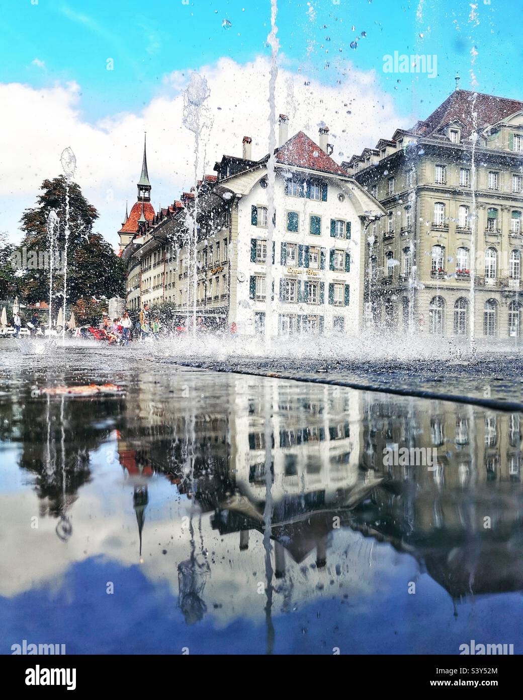 Fountains in Bundesplatz, Bern, Switzerland Stock Photo - Alamy