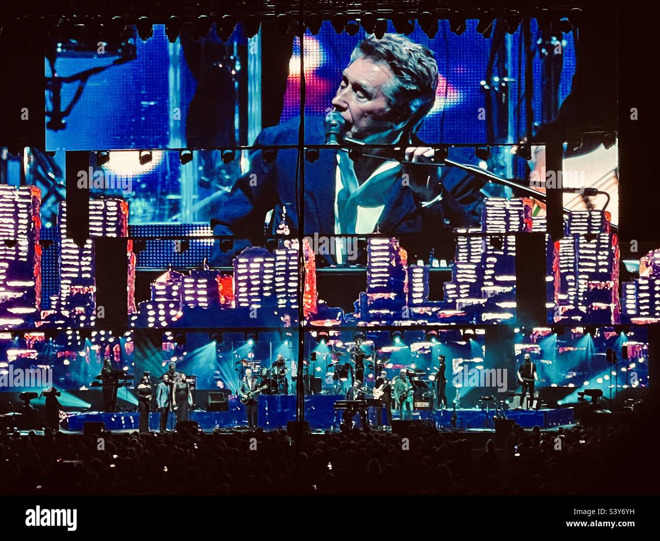 Roxy music in concert hi-res stock photography and images - Alamy