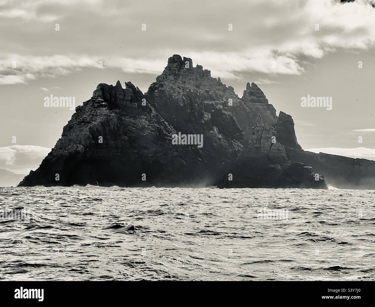 Small skellig hi-res stock photography and images - Alamy