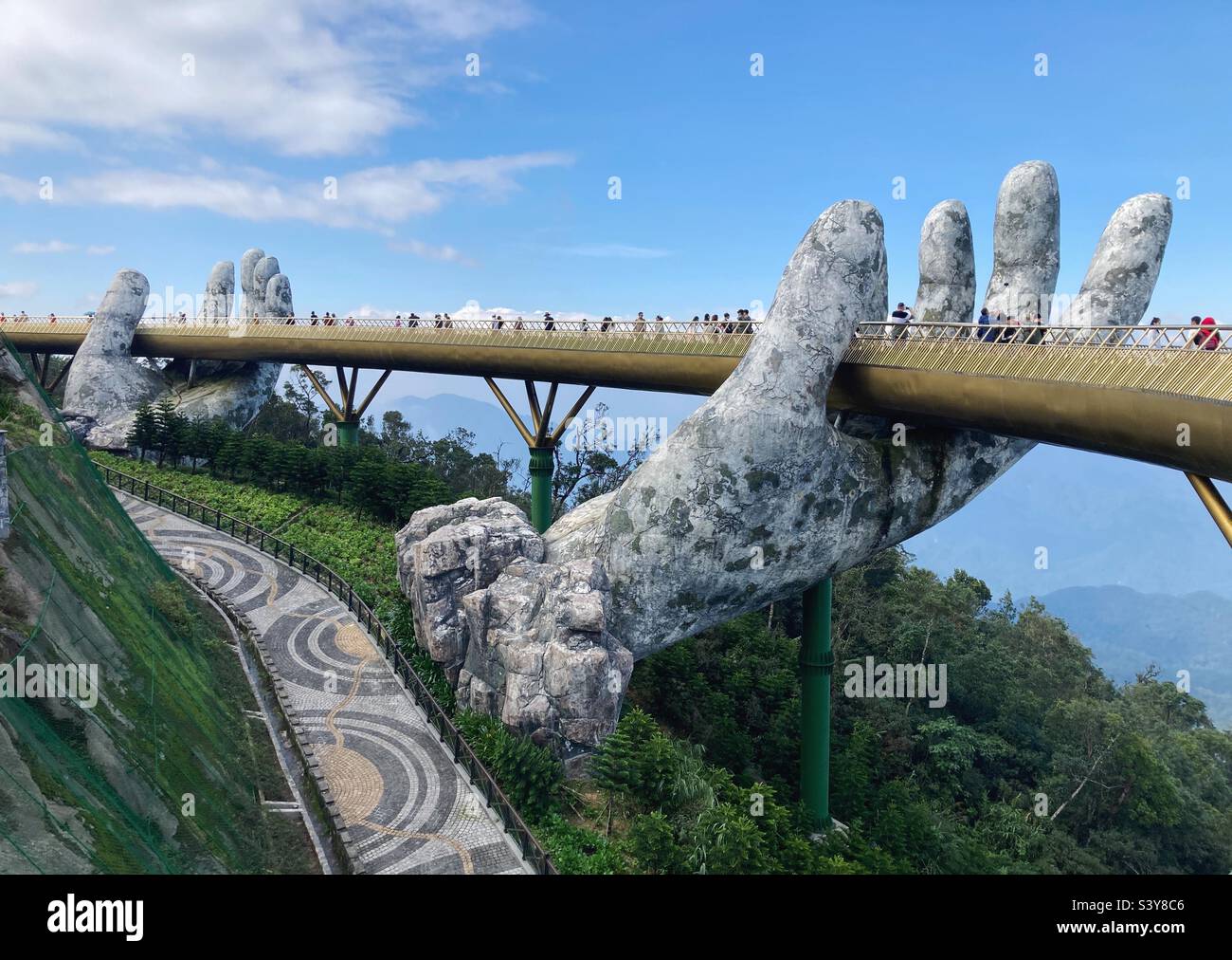 Golden Bridge (Cầu Vàng), Bà Nà Hills resort, near Da Nang, Vietnam ...