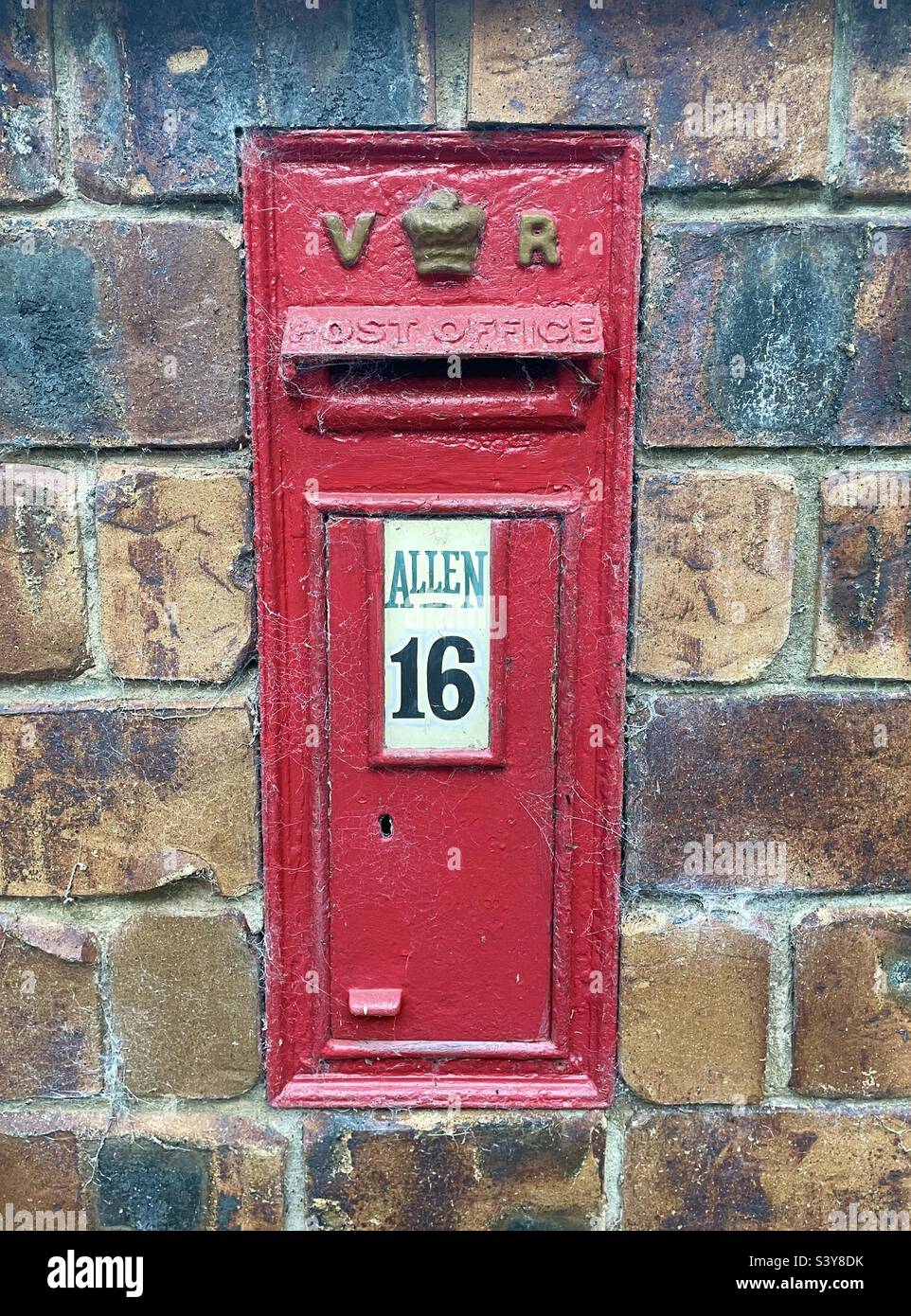 Victorian letterbox hi-res stock photography and images - Alamy