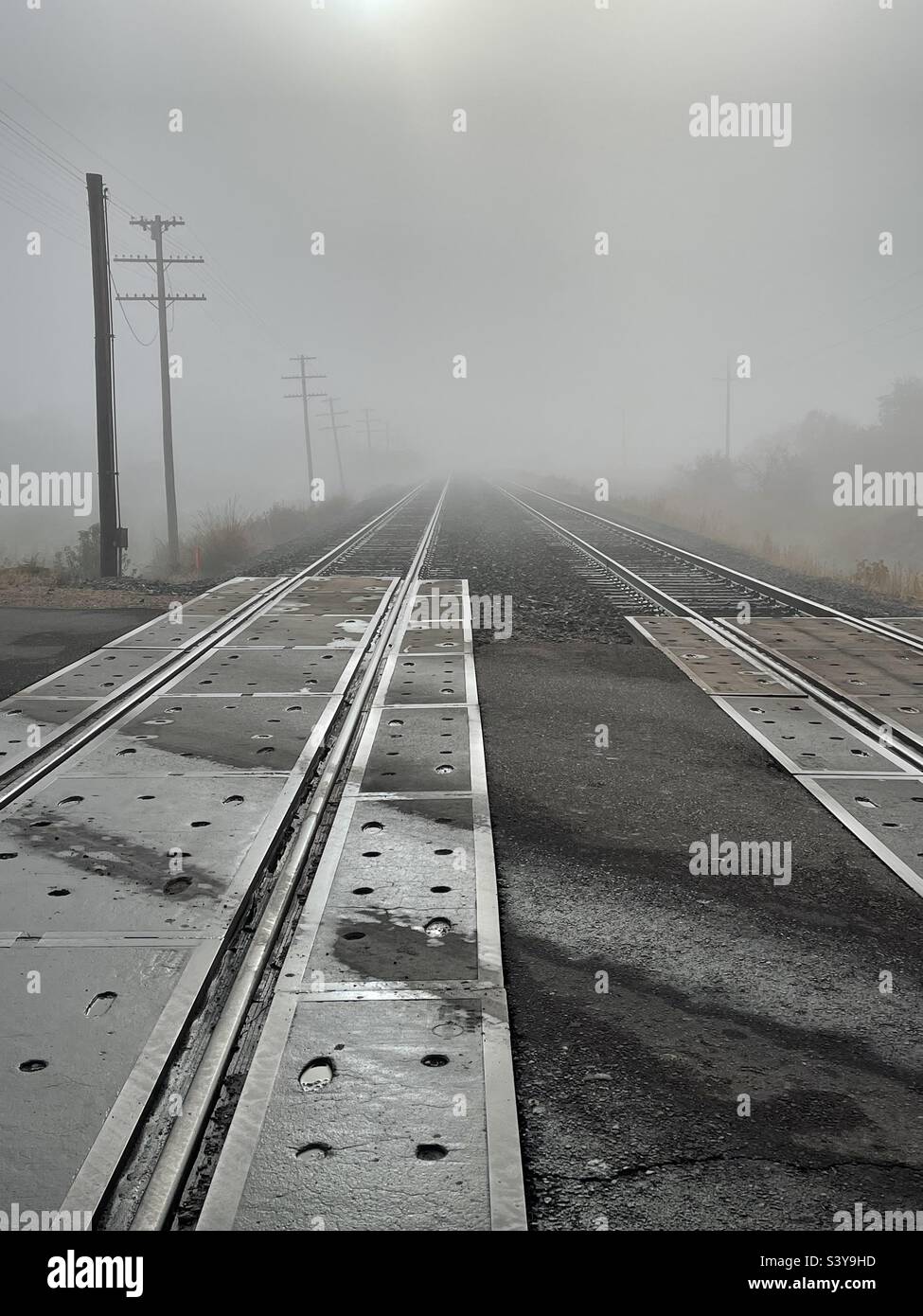 White train tracks hi-res stock photography and images - Alamy