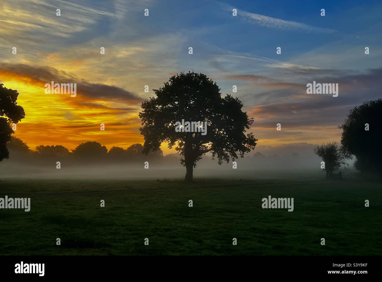 Sunrise england hi-res stock photography and images - Alamy