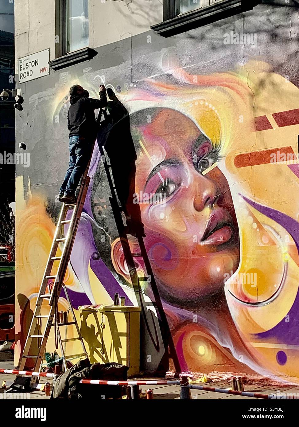 Graffiti wall ladder hi-res stock photography and images - Alamy