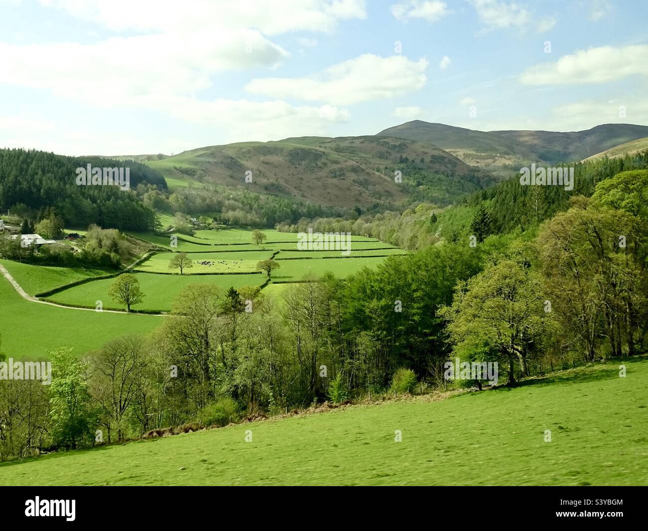 Beautiful countryside wales hi-res stock photography and images - Alamy
