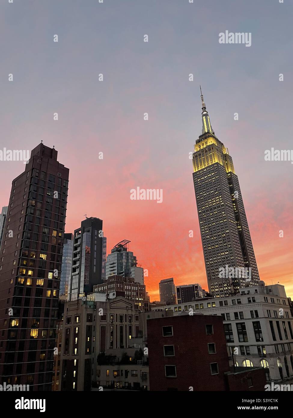 Natural colors of a brilliant sunset hi-res stock photography and images - Alamy