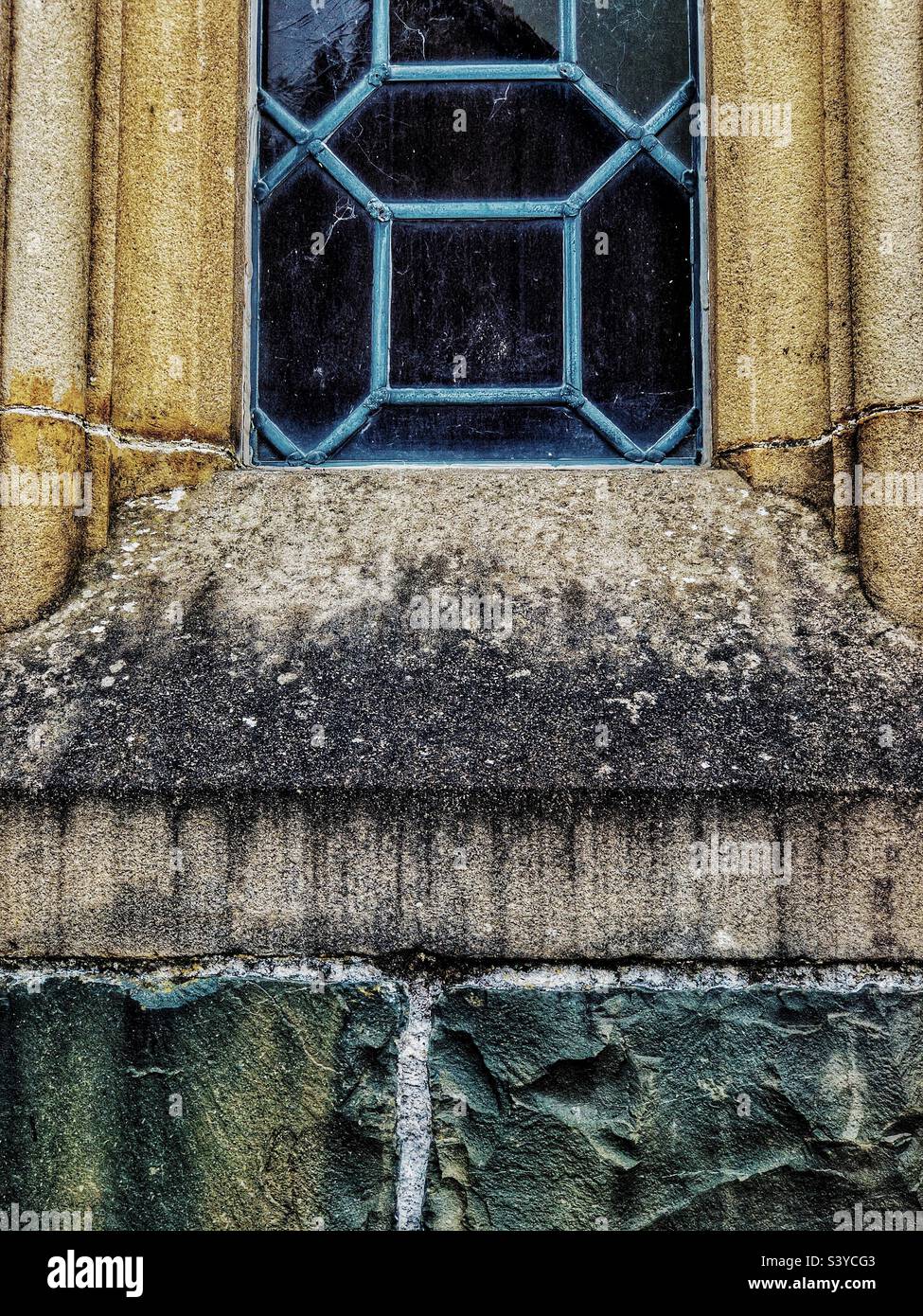 Old church window Stock Photo - Alamy