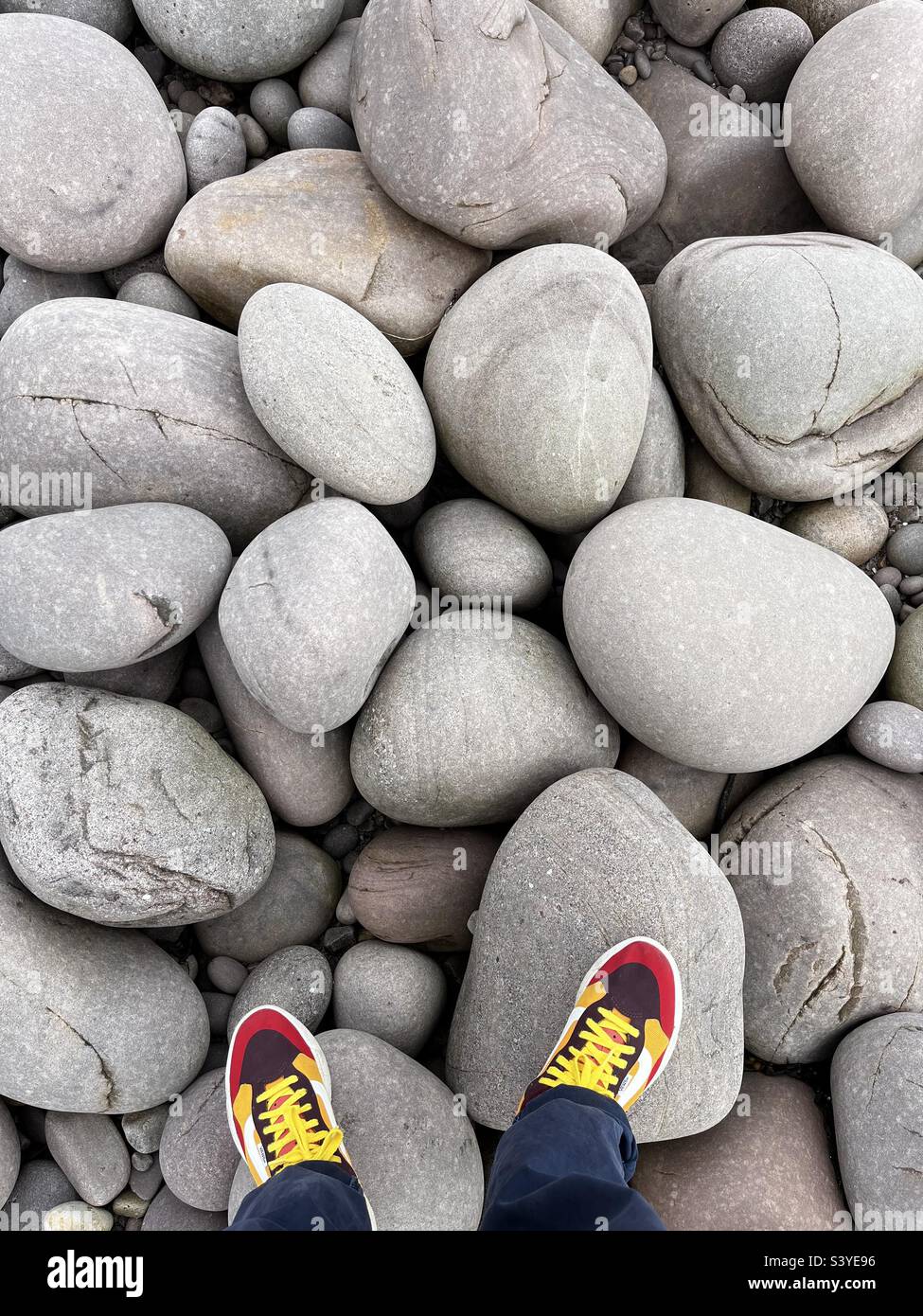 Large round rocks hi-res stock photography and images - Alamy