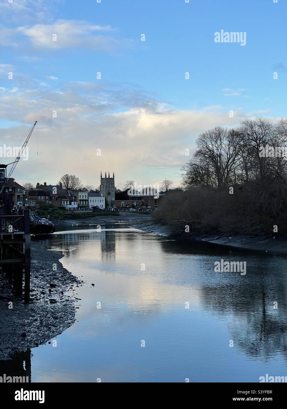 Isleworth ait thames hi-res stock photography and images - Alamy