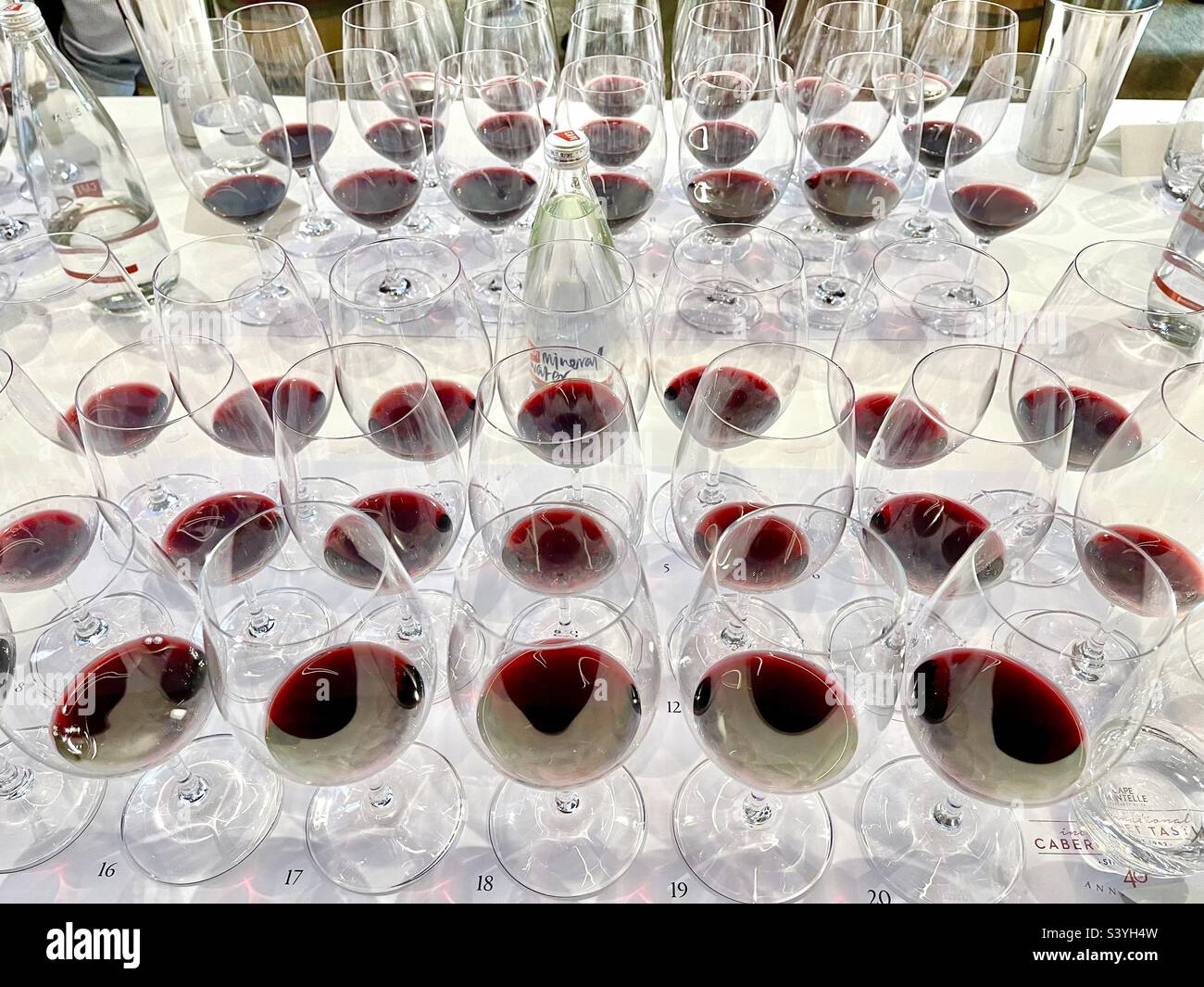 Wine set up hi-res stock photography and images - Alamy
