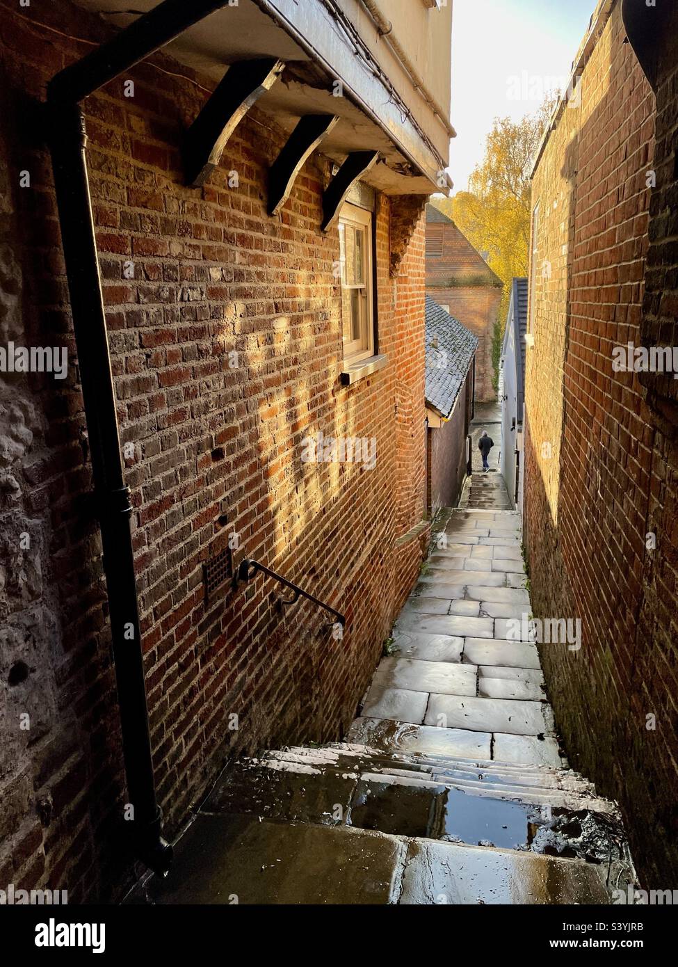 Narrow steep pathway and steps hi-res stock photography and images - Alamy