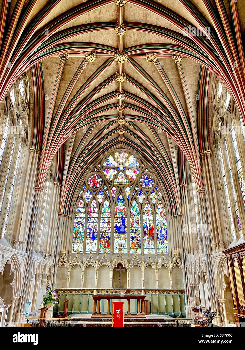 Interior of exeter cathedral hi-res stock photography and images - Alamy