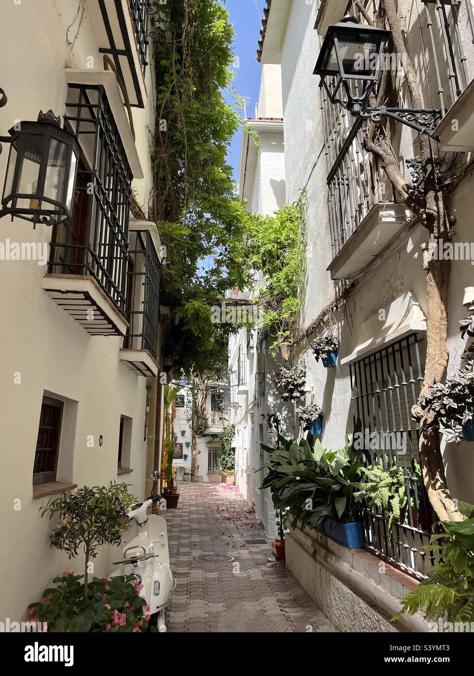Marbella street hi-res stock photography and images - Alamy
