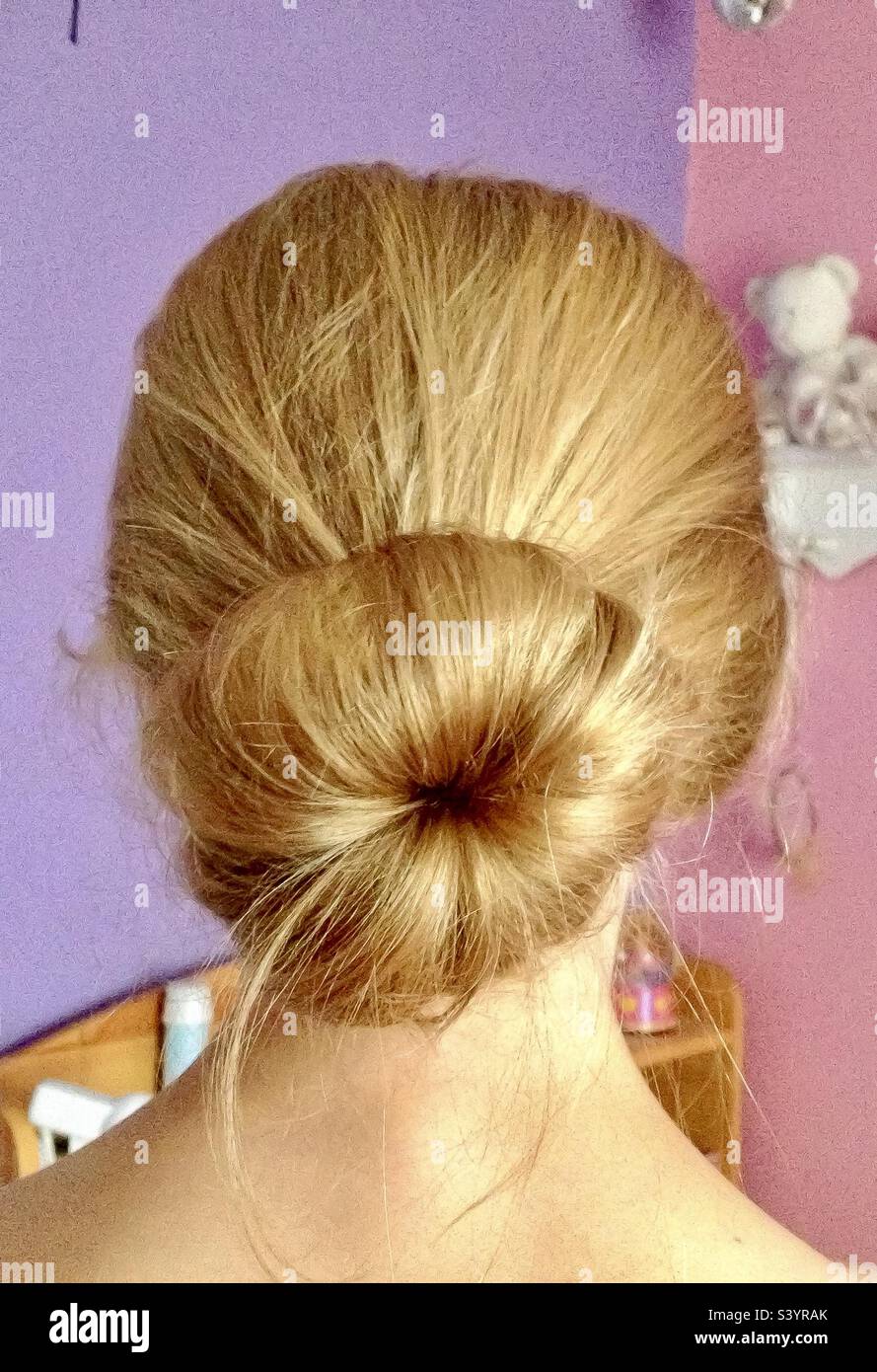 Bun girl hi-res stock photography and images - Alamy