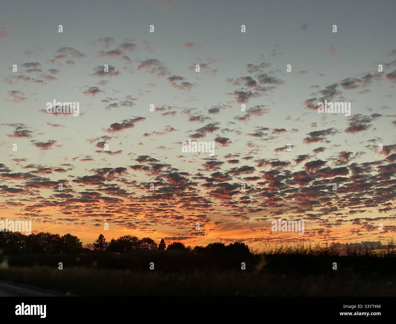 Sky with sunset and clouds hi-res stock photography and images - Alamy
