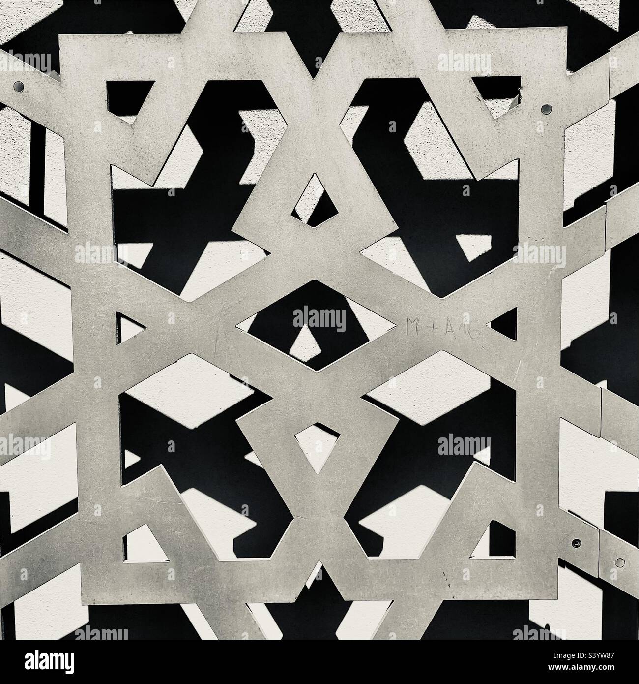 Geometric screen hi-res stock photography and images - Alamy