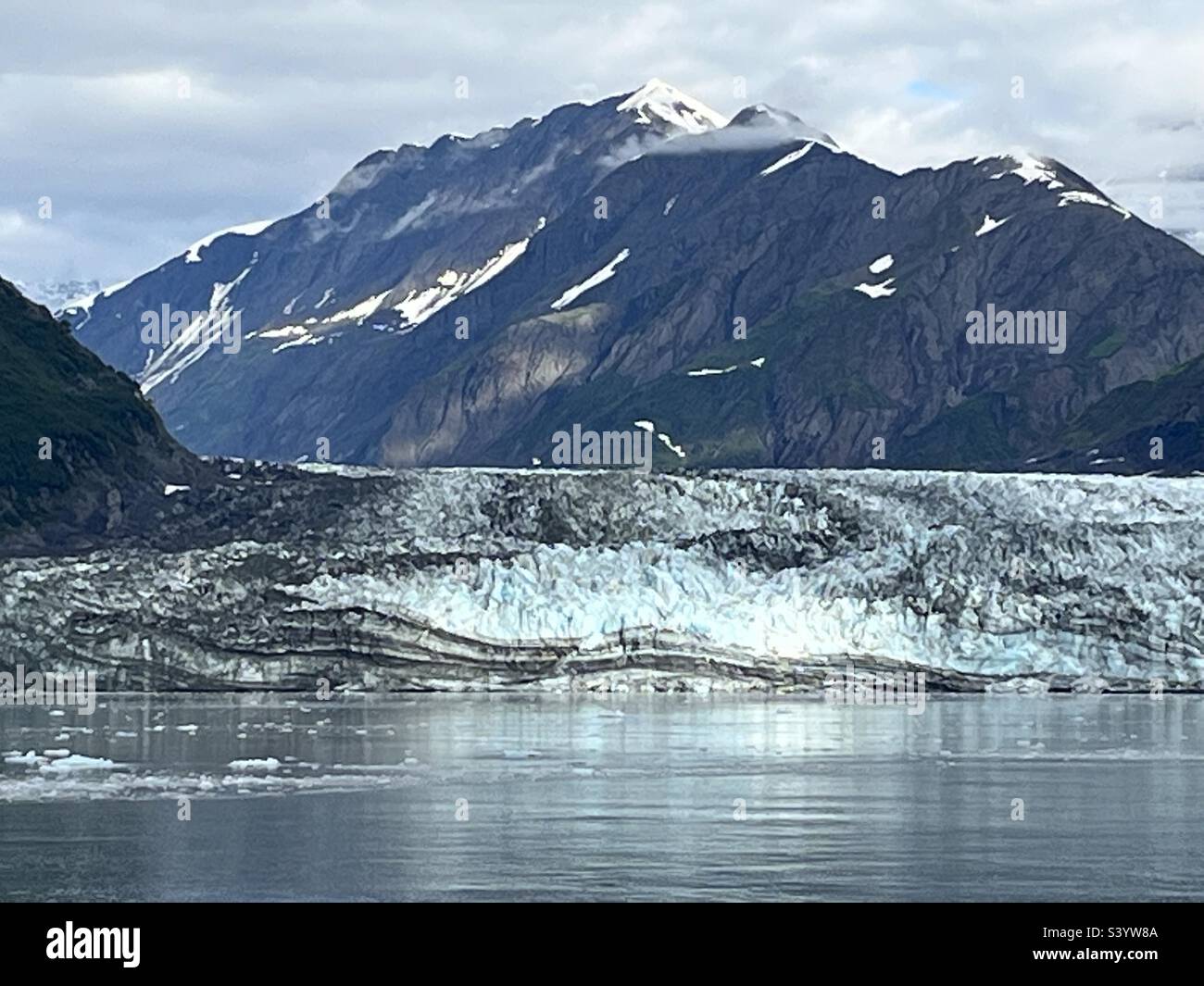 Banded glacier hi-res stock photography and images - Alamy