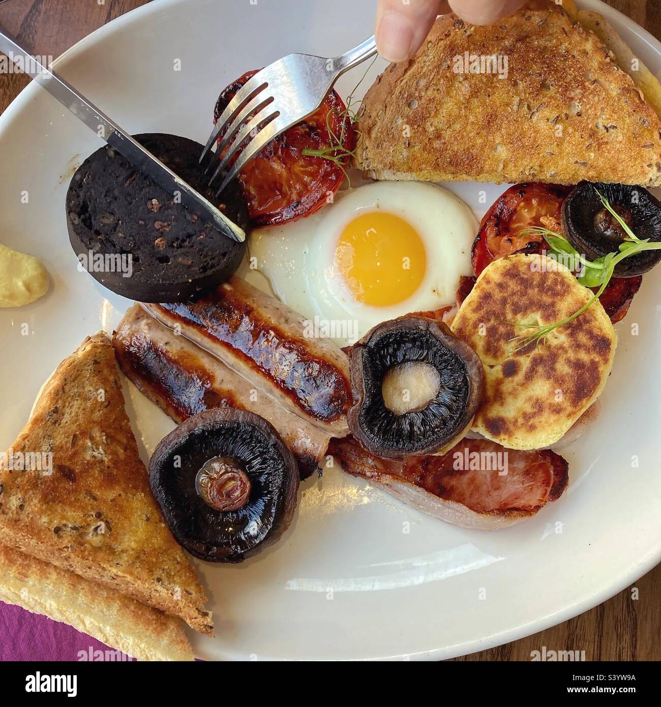 Breakfast plate of cooked food Stock Photo - Alamy