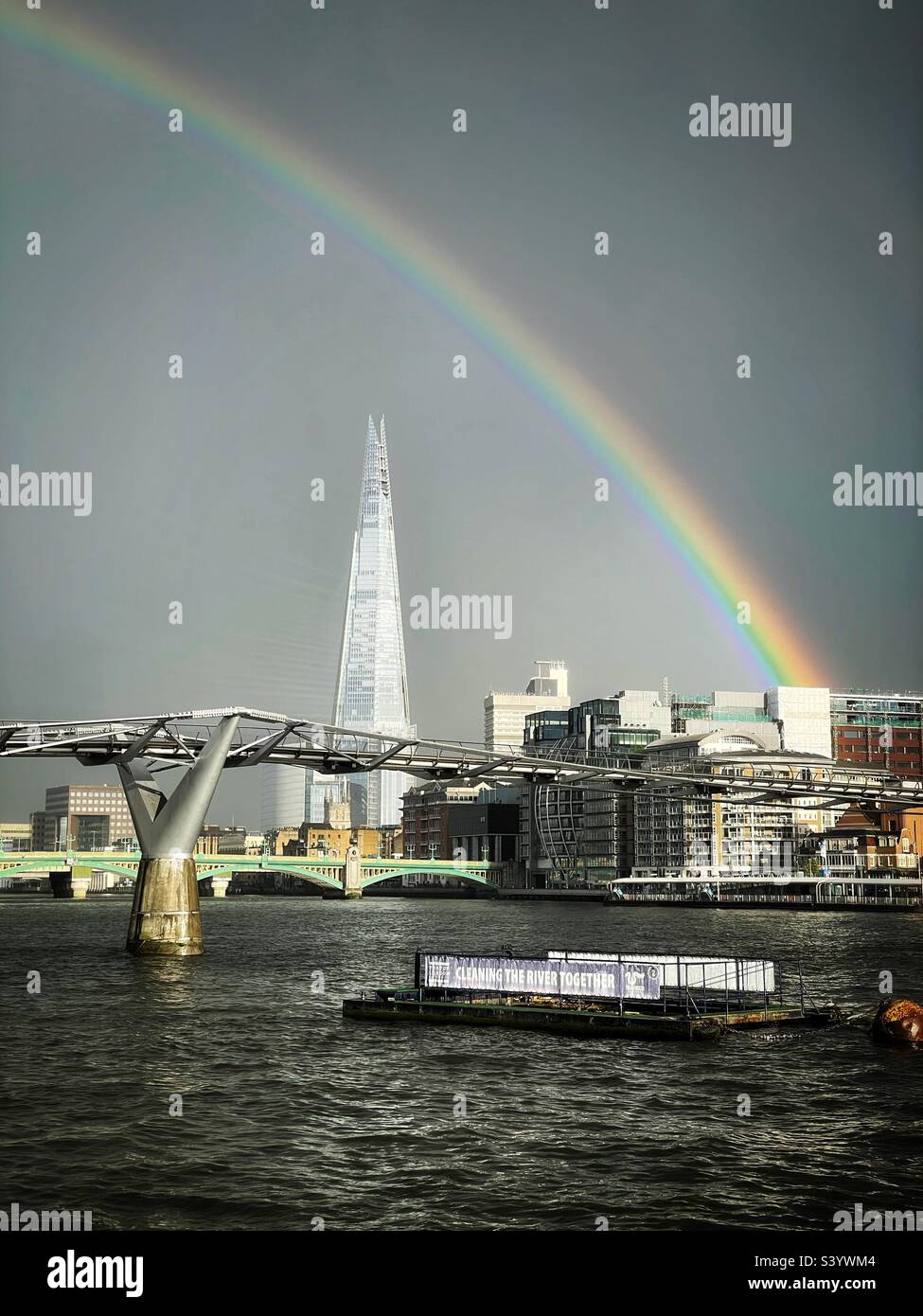 City with rainbow hi-res stock photography and images - Alamy
