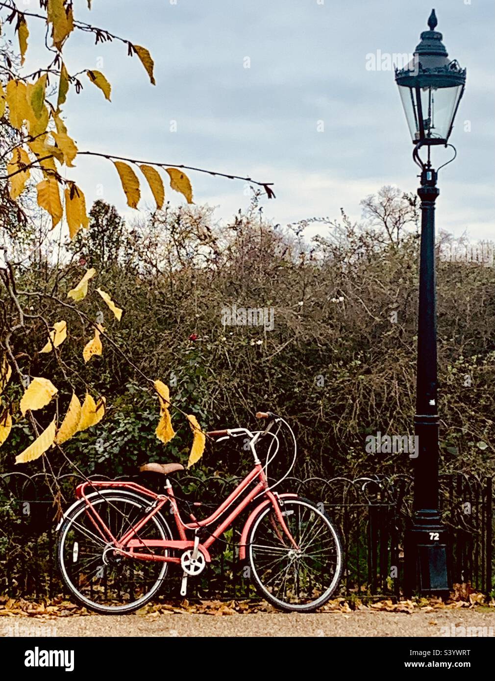 Bike lamp post hi-res stock photography and images - Alamy