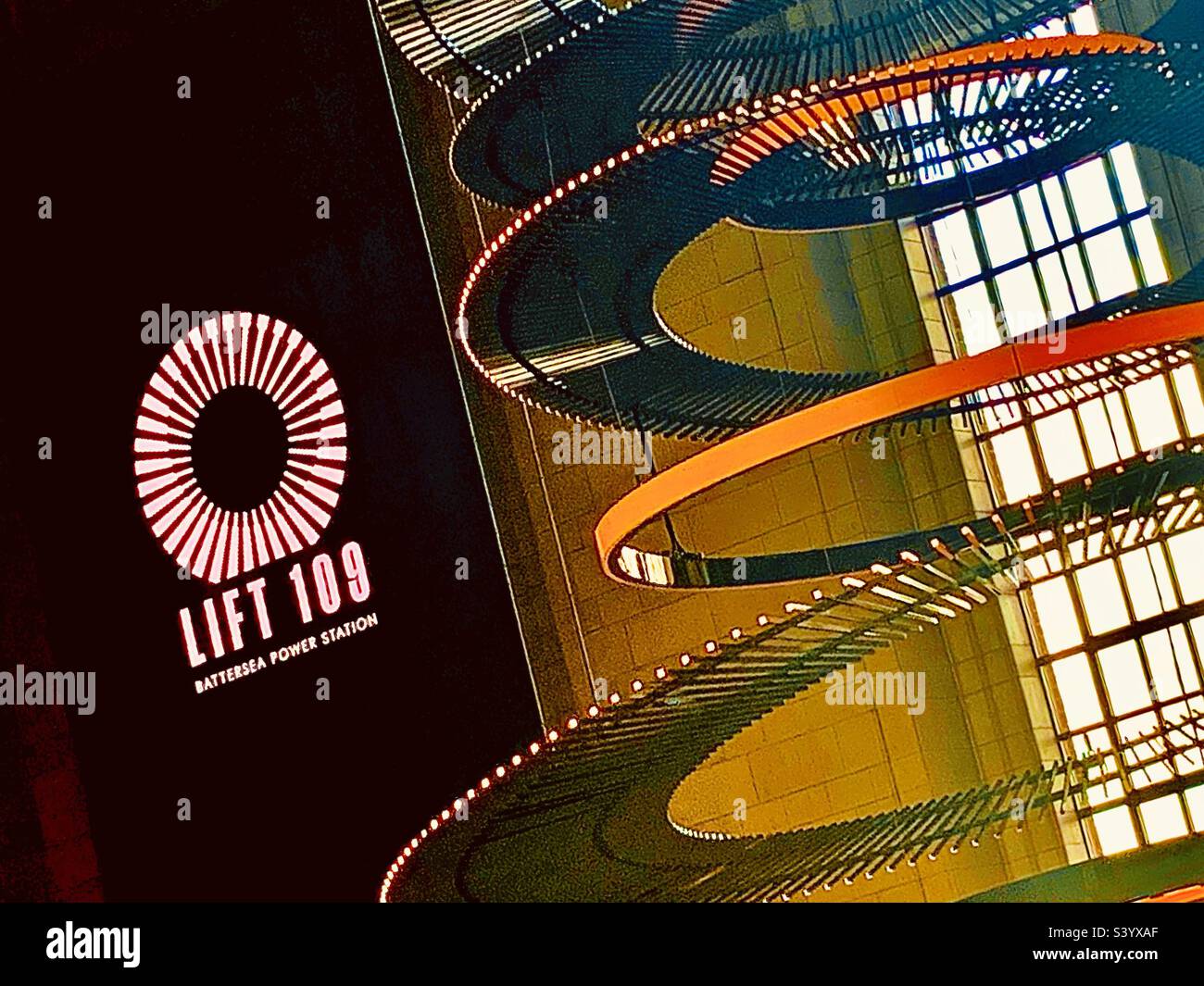 Lift 109 battersea power station hi-res stock photography and images ...