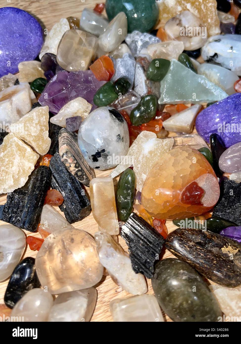 Tumbled stones hi-res stock photography and images - Alamy
