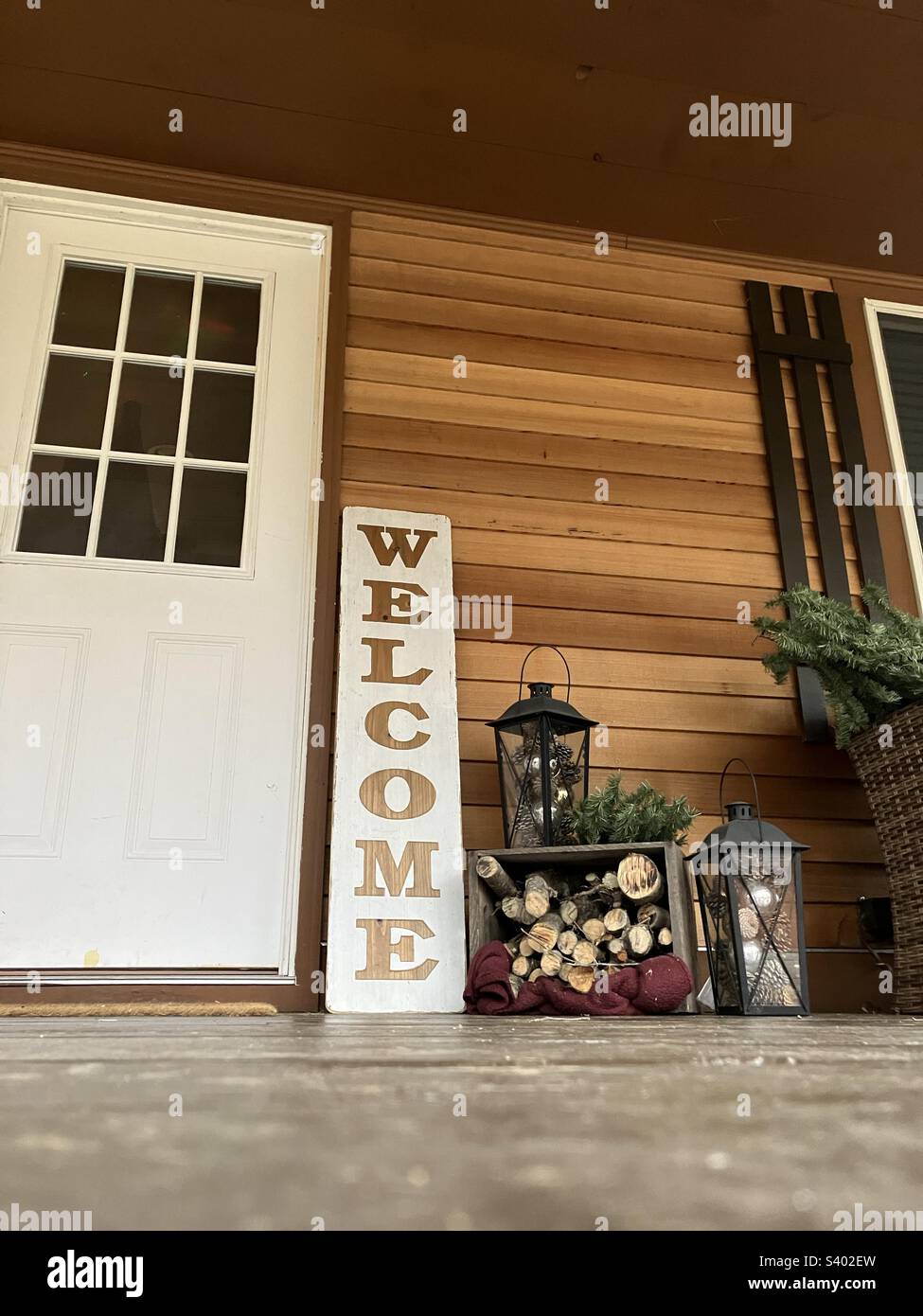 Welcome winter hi-res stock photography and images - Alamy