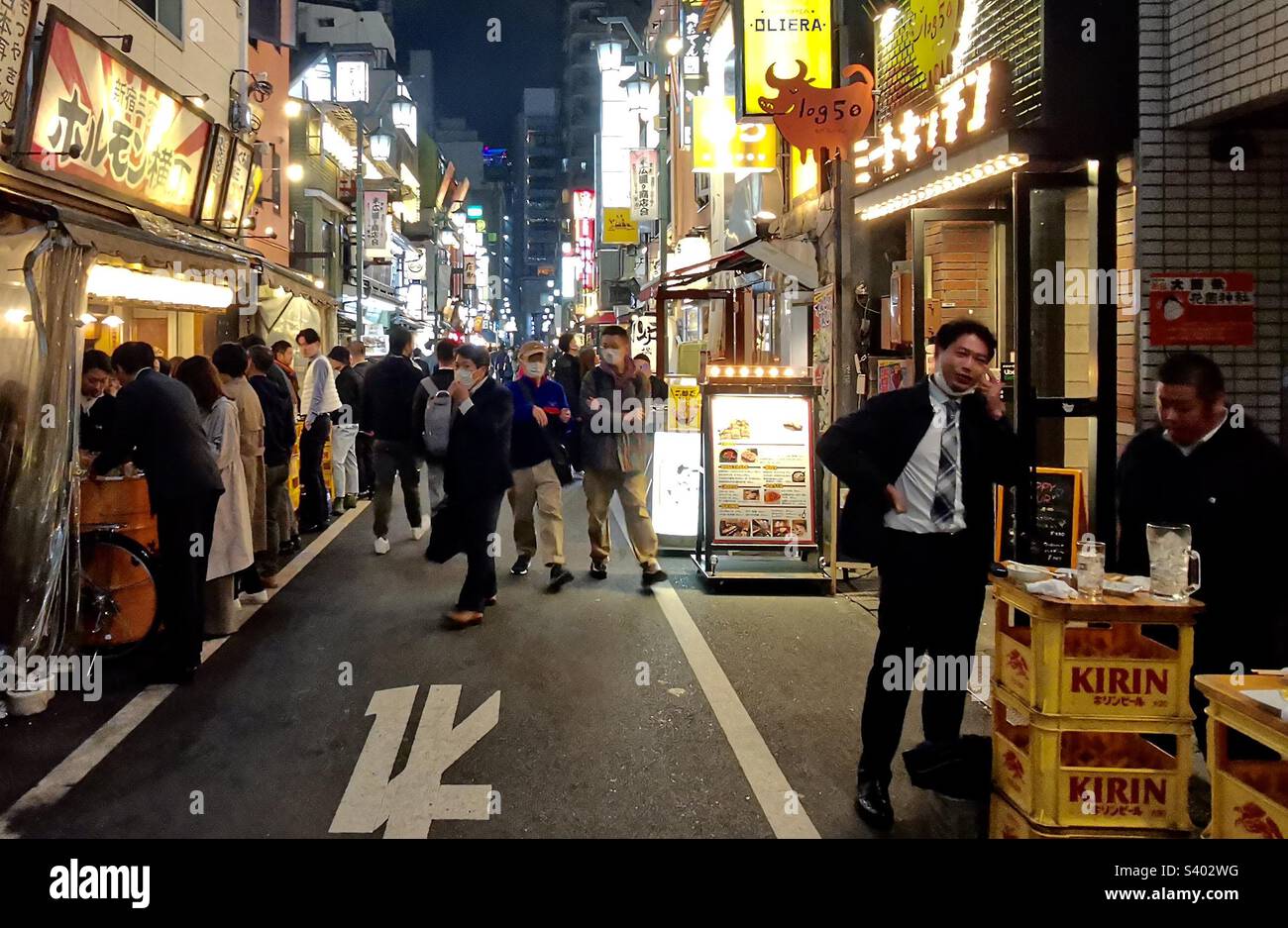 The vibrant side streets of Shinjuku, Tokyo, Japan Stock Photo - Alamy