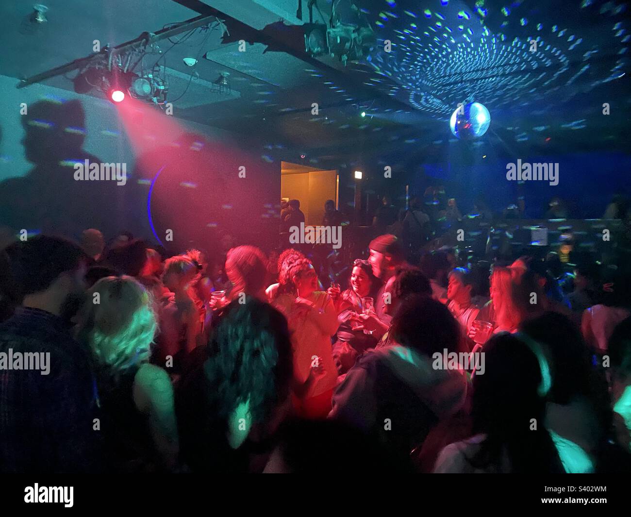 Night club dance hi-res stock photography and images - Alamy