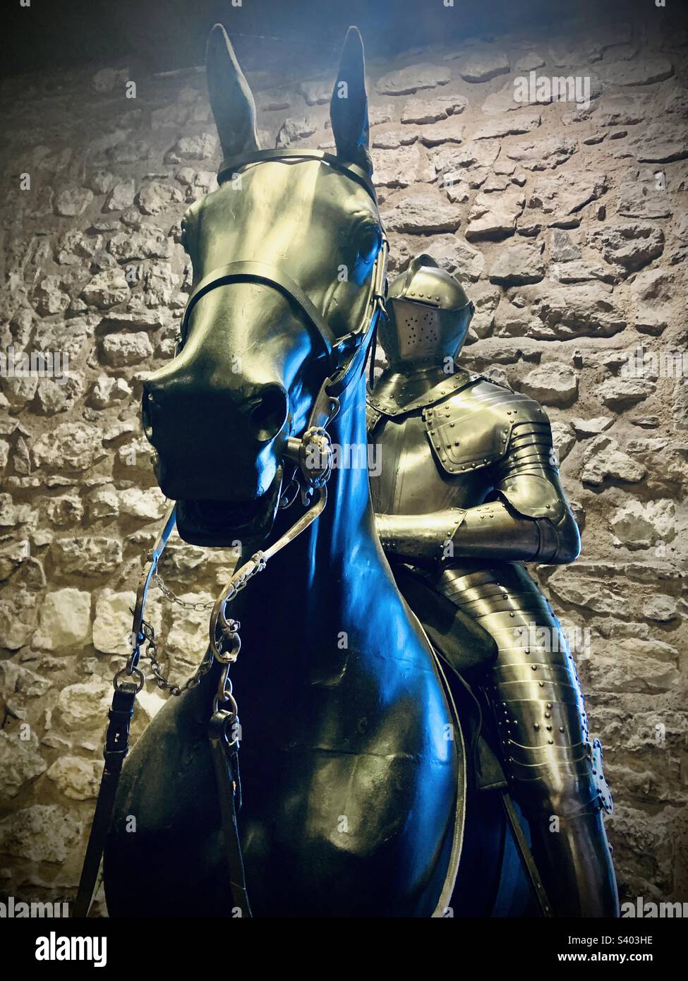 Royal armouries tower of london hi-res stock photography and images - Alamy