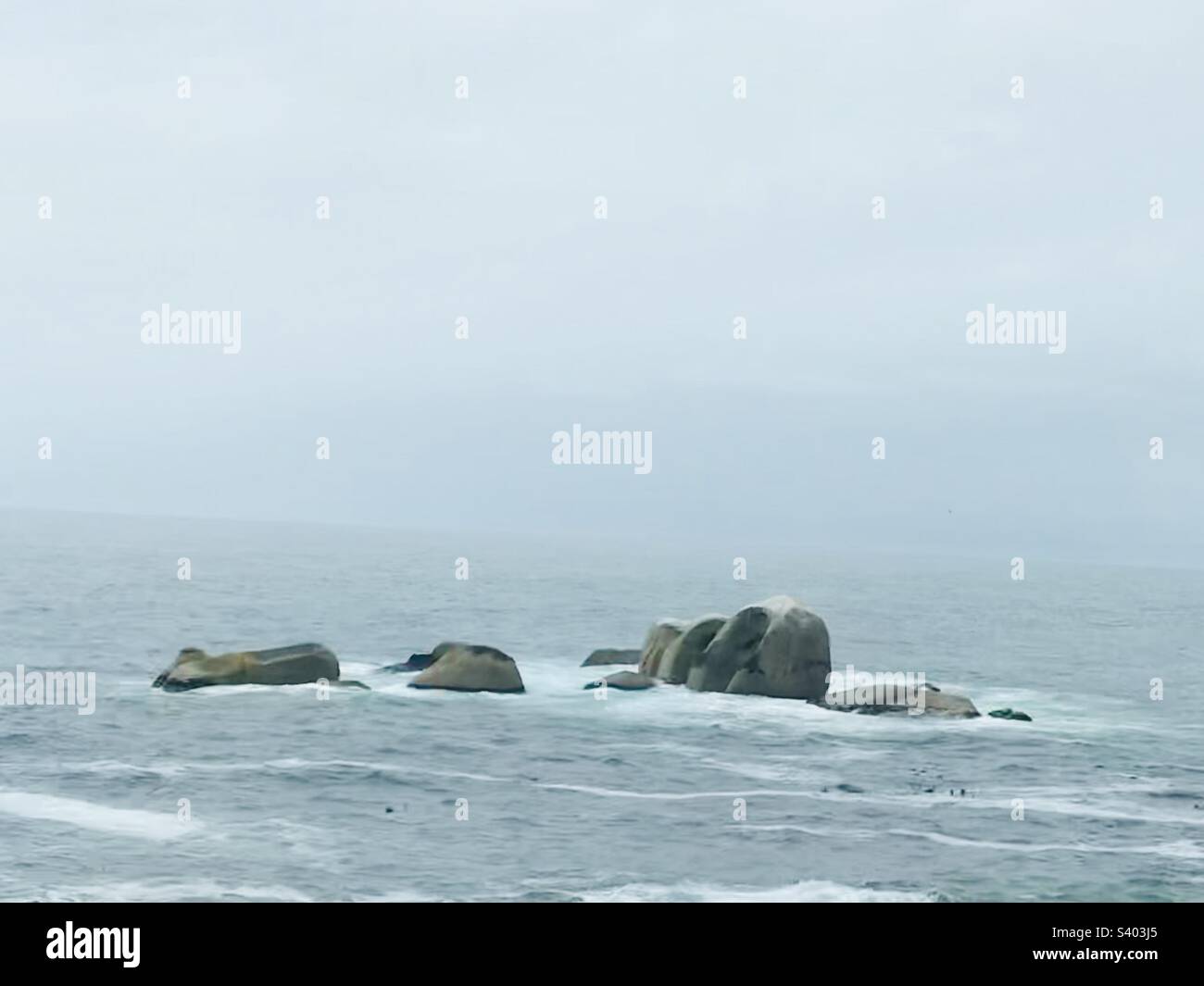 Rock in a hard place hi-res stock photography and images - Alamy