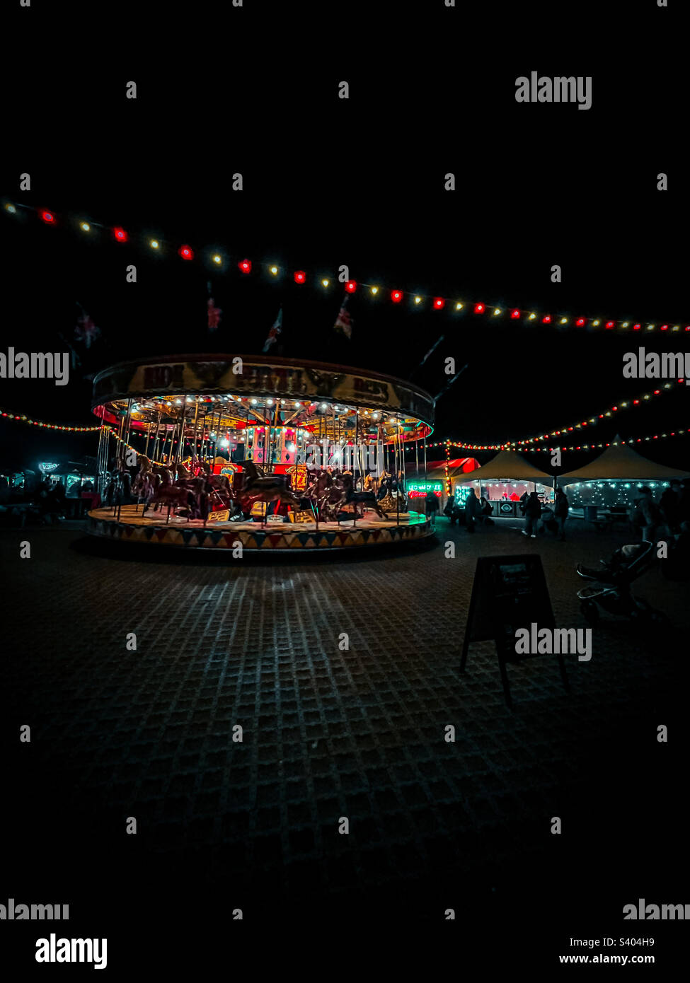 Funfair lights hi-res stock photography and images - Alamy