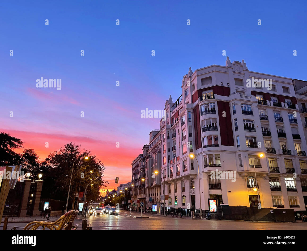 Night view madrid spain hi-res stock photography and images - Alamy