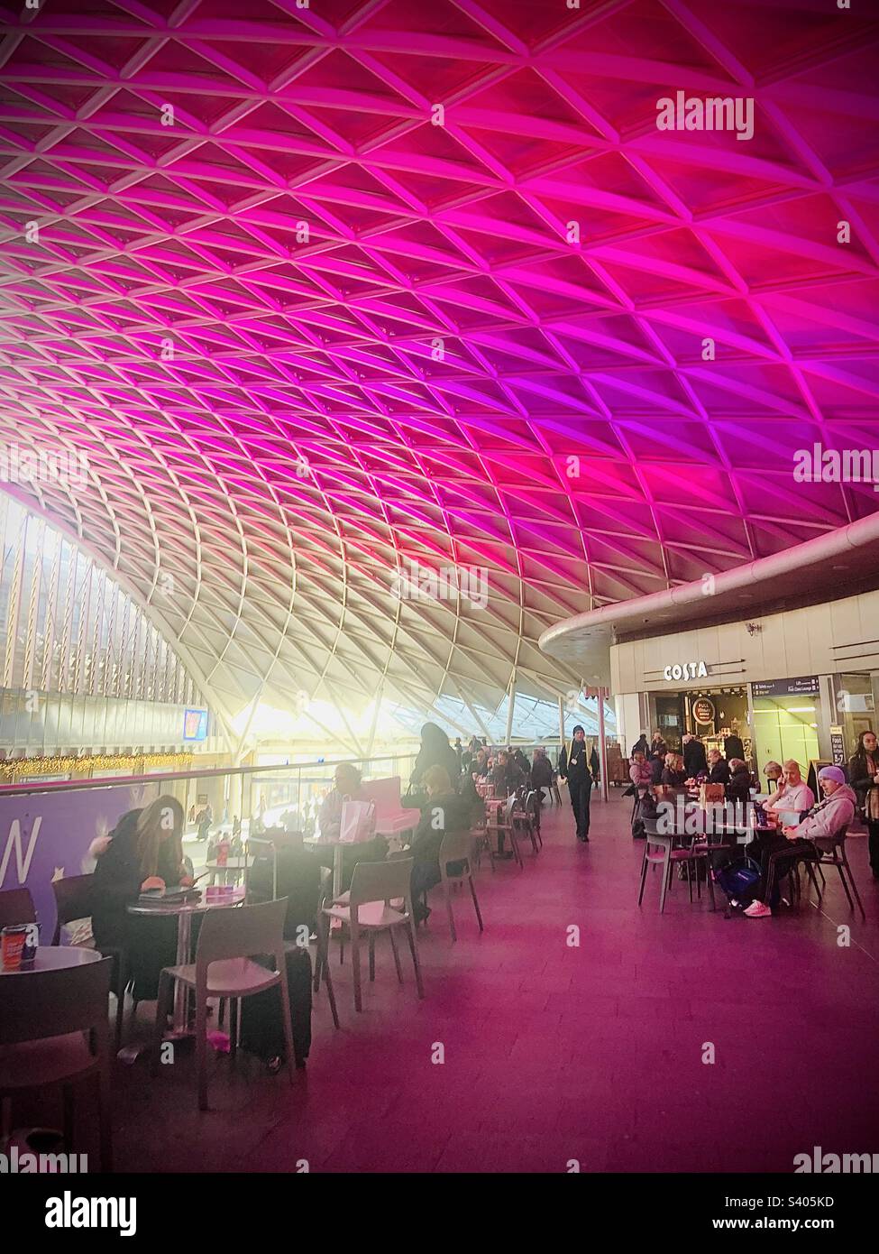 Kings cross cafe hi-res stock photography and images - Alamy