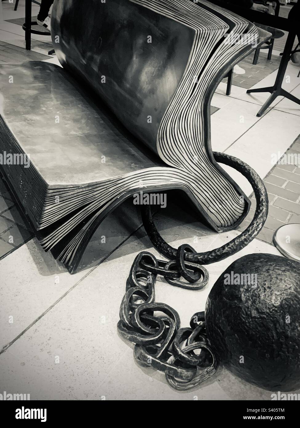 British library in london hi-res stock photography and images - Alamy