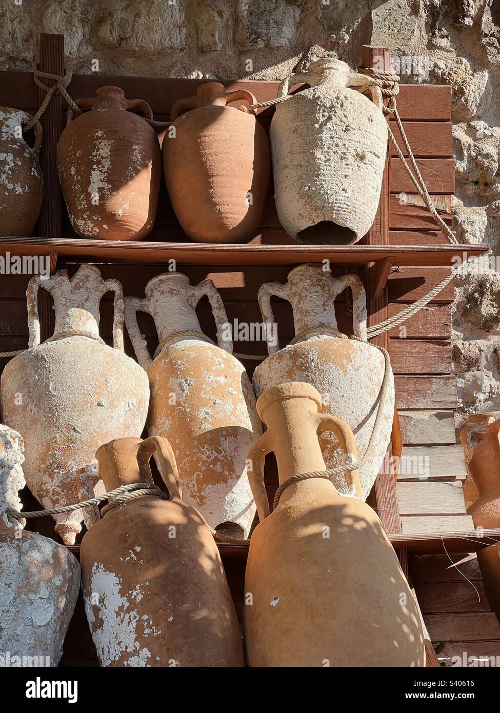 Ancient amphora hi-res stock photography and images - Alamy