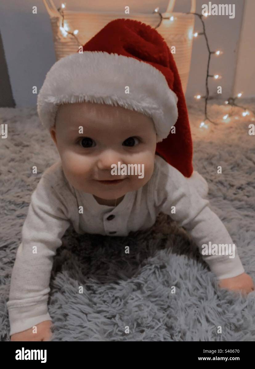 Babys winter hat hi-res stock photography and images - Alamy