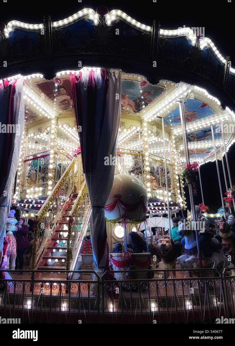 Merry go round lights hi-res stock photography and images - Alamy