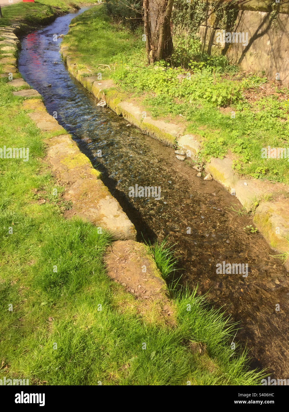 Small brook hi-res stock photography and images - Alamy