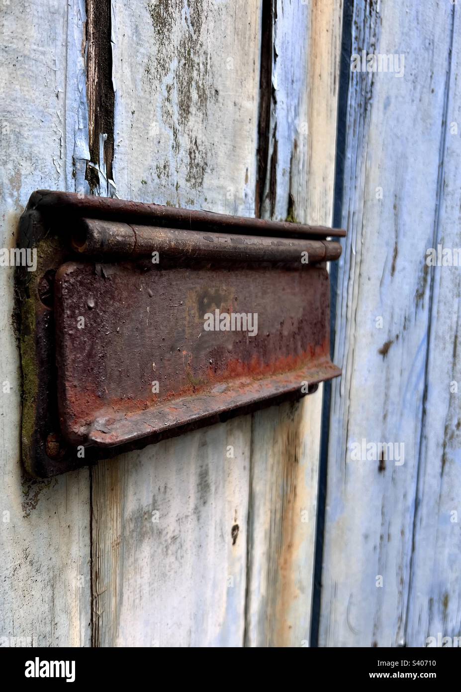 Letterbox on a door hi-res stock photography and images - Alamy