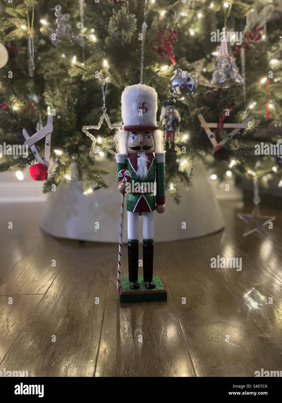 Holiday nutcracker background hi-res stock photography and images - Alamy