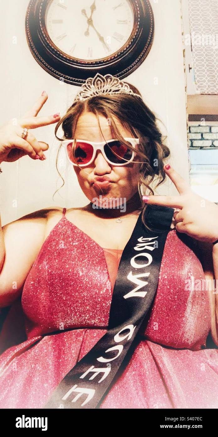 Prom queen hi-res stock photography and images - Alamy